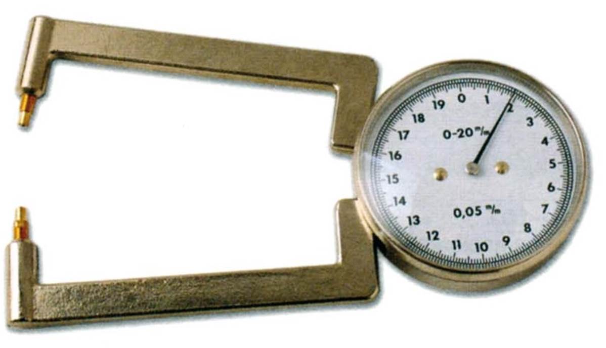 Compas d'épaisseur (pointe métal)